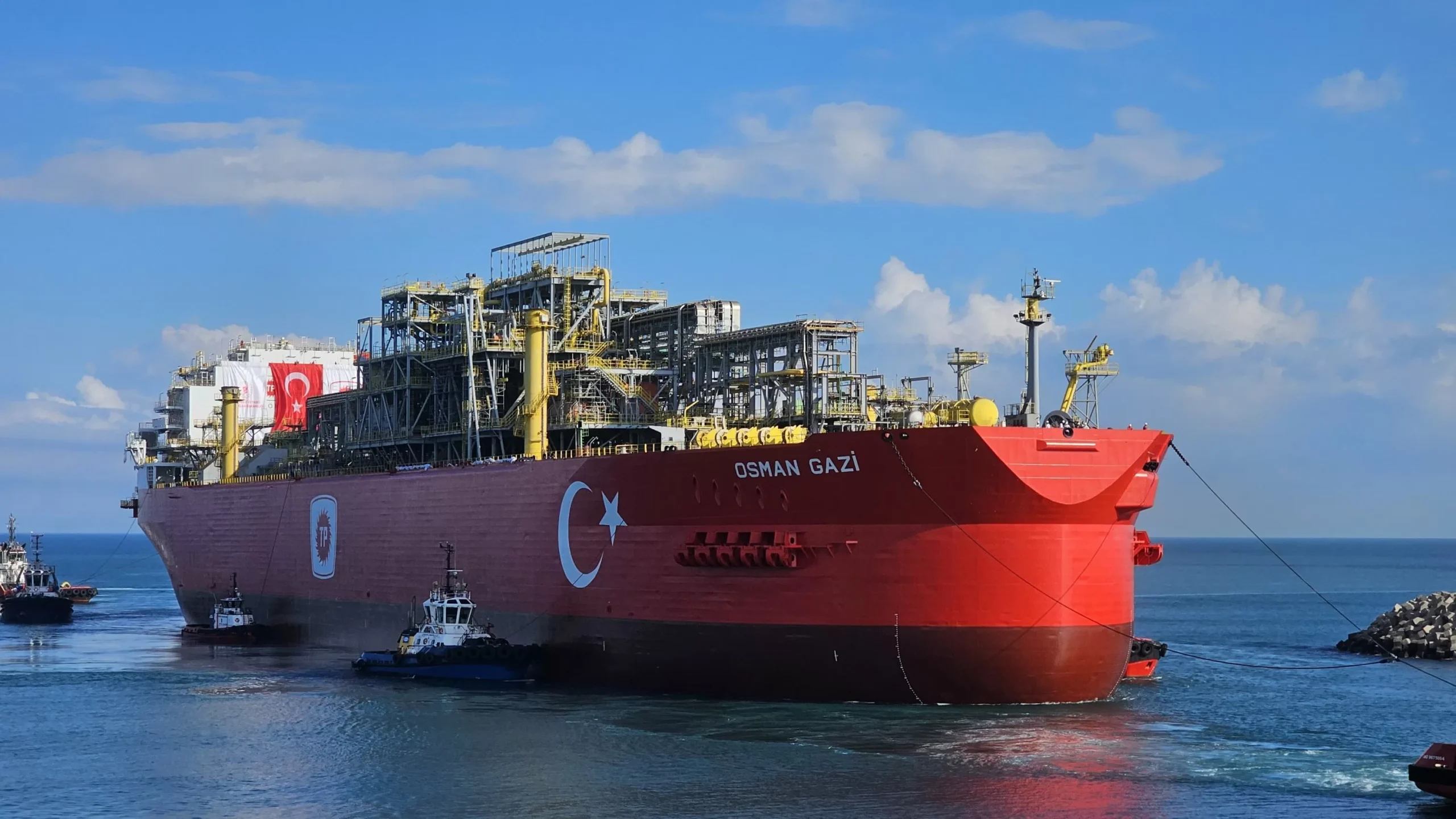 Türkiye’s 1st floating gas platform Osman Gazi arrives in Black Sea ...